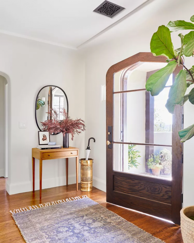 How to Style an Entryway Table: A Designer's Step-by-Step Guide - the ...